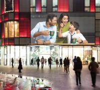 China 55 Inch Outdoor Digital Signage Kiosk P4 LED Billboard Advertising Display 2000cd for sale
