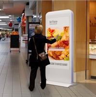 China Advertising 65'' Outdoor Lcd Digital Signage Waterproof Standing for sale