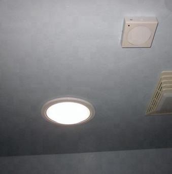 China Economical Solar Powered Ceiling Light / Round Skylights For Homes RoHS Approved for sale