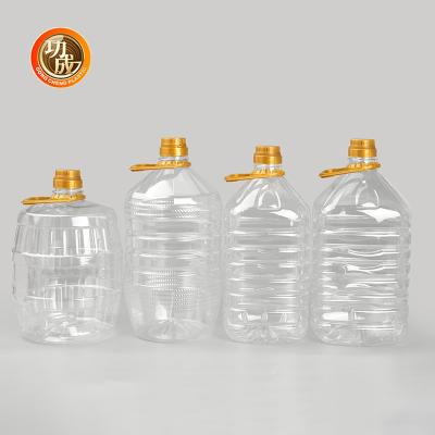 China Clear Plastic Condiment Bottles Food Grade Seasonings Packaging 1800ml Capacity for sale