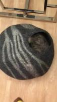 China High Quality Wholesale Widely Used Eco Friendly Handmade Felt Customized Handcraft Washable Luxury Bed Cave for sale