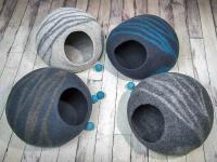 China High Quality Wholesale Widely Used Eco Friendly Handmade Felt Customized Handcraft Washable Luxury Bed Cave for sale