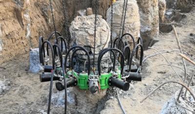 China Head Cutter Hydraulic Excavator Pile Breaker Machine For Construction Foundation for sale