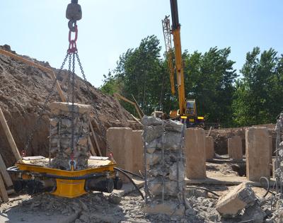 China Custom Colorful Pile Cutting Machine Hydraulic Pile Breaker For Concrete Pile Crusher for sale
