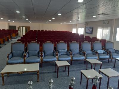 China Foldable Auditorium Lecture Theatre Seating Movie Theater Sofa Chairs with Armrests 500mm for sale