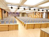 China Aluminum Frame Auditorium Chair 580mm Center to Center Wood Veneer Finish for sale