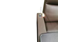 China 700mm Electric Cinema Recliner Chair Home Theater VIP Seating with Motorized Headrest for sale