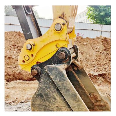 China U30 323e Js220 Excavator Attachments Hydraulic Quick Release Couplings Customized for sale