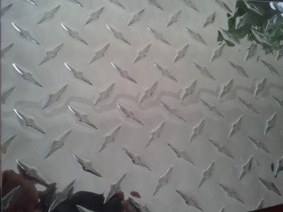 China Construction Silver Aluminium Tread Plate with Diamond Pattern Alloy 1050 3003 5052 for sale