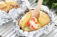 China 8011 Alloy Disposable Aluminum Foil Roll for Cooking and Baking Customized Thickness for sale
