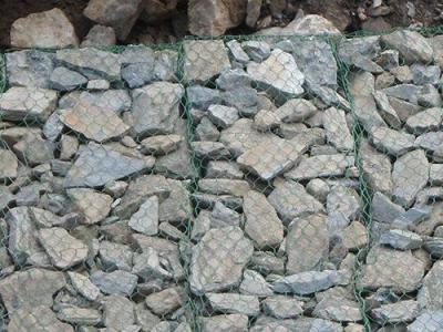 China Galfan 100*120 Stone Cage Wire Mesh , Honeycomb Gabion Mesh for sale