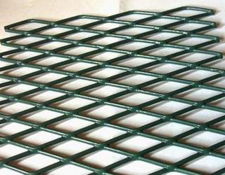 China 0.3mm-8mm metal Expanded Wire Mesh Net By Dipping Plastic corrosion proof for sale