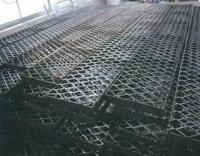 China 40*80mm Flame Retardant Expanded Wire Mesh Anti Slip Walkway Step Mesh for sale