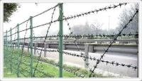 China Galvanized Barbed Wire Fence Low Carbon Steel Wire 3.5mm for sale