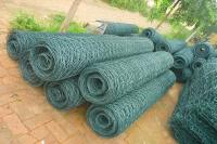 China 80X100mm Retaining Wall Mesh Cages PVC Coated Gabion Basket For Slope Protection for sale