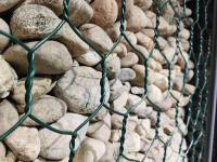 China Five Twisted Rock Basket Retaining Wall Honeycomb Rock Filled Gabions for sale