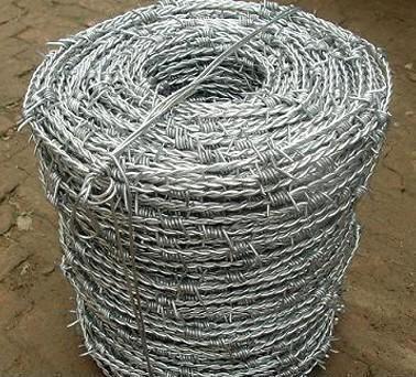 China BWG16xBWG16 Hot Dip Galvanized Barbed Wire Cattle Fence for sale