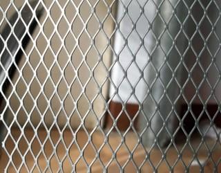 China Miniature Expanded Wire Mesh Anti Dazzle Net 300mm Architectural Metal Mesh for sale