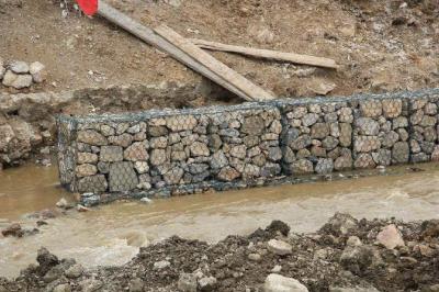China Galfan Galvanized Woven Wire Mesh Zn95% Al 5% Hexagonal Gabion Box for sale