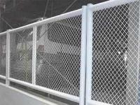 China Corrosion Resistant Expanded Wire Mesh / 30x60mm Guardrail Infill Panels for sale