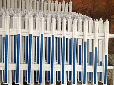 China 44mm*70mm PVC Coated Metal Fence Squares Riverside Plastic Guardrail for sale