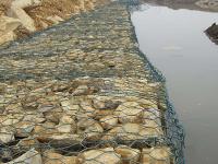 China Plastic Coated	Stone Cage Wire Mesh / 4.0mm Gabion Welded Wire Mesh for sale