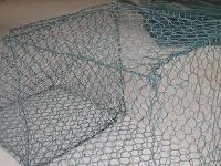 China 4mm Stone Cage Wire Mesh Double Twisted Plastic Wrapping Slope Retaining Wall for sale