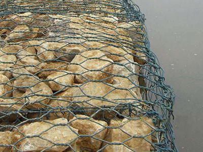 China 60x80mm Stone Cage Wire Mesh Low Carbon Steel Riverbed Stabilization Gabion Pad for sale