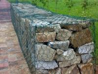 China 60*80mm Gabion Stone Cage Polyethylene Coating Retaining Wall Slope Protection for sale