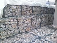 China 60*80mm Gabion Stone Cage Polyethylene Coating Retaining Wall Slope Protection for sale