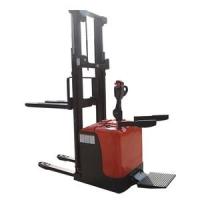 China 24V 210Ah Motorized Pallet Stacker , Electric Straddle Pallet Stacker for sale