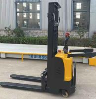 China 3meters 1.5tons 24V/80Ah Full electric platform stacker with side wheels and stop buttons for distribution centers use for sale