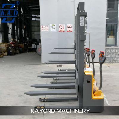 China PU Wheel Material Electric Pallet Stacker with 1000kg-2000kg Rated Loading Capacity and 3CBM Overall Size for Warehouse Use for sale