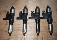 China 4HK1 6HK1 Used Fuel Injector For Excavator ZX240-3 ZX330-3 8982843930 0950005471 for sale
