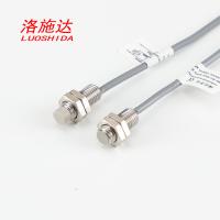 China Cylindrical Inductive Proximity Switch Sensor With Cable Type DC 3 Wire High Precision Shorter for sale