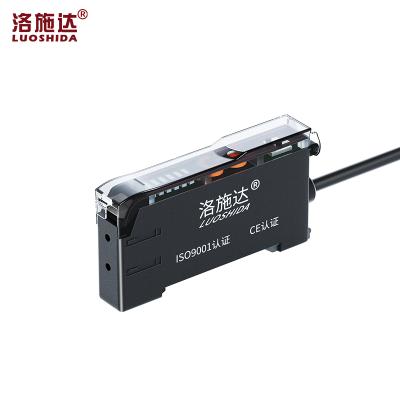 China LUOSHIDA FN11 Economical Fiber Optic Sensor Amplifier with NPN/PNP Output and Fast Response Time for sale