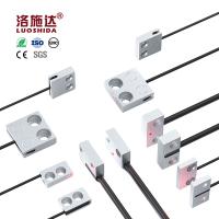 China Non-Flush Mounting Beam Fiber Optic Sensor 260mm/1000mm/80mm/300mm Detection Distance NPN/PNP Output 0.1ms Response Time for sale