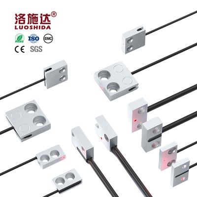 China Non-Flush Mounting Beam Fiber Optic Sensor 260mm/1000mm/80mm/300mm Detection Distance NPN/PNP Output 0.1ms Response Time for sale