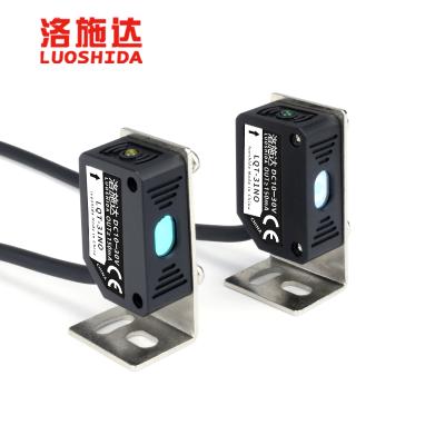China Q31 Compact Laser Photoelectric Switch PBT Housing IP65 Glass Filter Lens 180mA Overload Protection for Assembly Machinery for sale