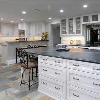 China 950mm 2.2M White Gloss Shaker Solid Wood Kitchen Cabinets  Doors European Design SGS for sale