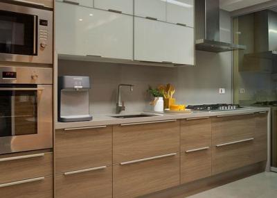 China 3500mm Modern Brown Cabinet Kitchen L Shaped Pantry For Apartment Villa for sale