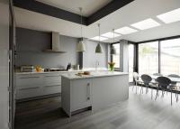 China 18mm 60cm Quartz Top White Modern Modular Kitchen Cabinets With Upper Unit for sale