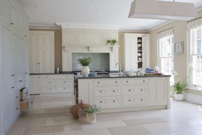 China Solid Wood Kitchen Cabinets With Countertop And Upper Cabinet for sale