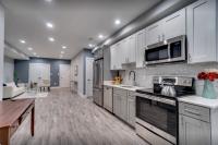 China Customize Modern Modular Kitchen Cabinets With Island And Microwave Cabinet for sale