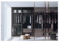 China 20mm Walnut Wood Walk In Closet Wardrobe for sale