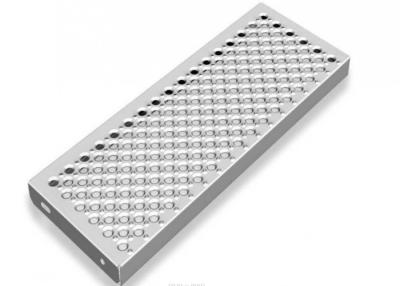 China ISO45001 Certified Anti Slip Wear Proof Perforated Metal Sheet Anti Skid Plate for sale