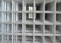 China 10 Gauge Welded Wire Mesh Panels 3fts 4fts Hot Dipped Galvanized Metal Mesh Fence Panels for sale
