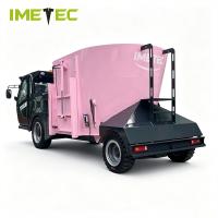 China 290HP Self Propelled Feed Mixer Wagon For Cattle Livestock Intake for sale