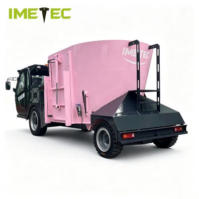 China 290HP Self Propelled Feed Mixer Wagon For Cattle Livestock Intake for sale