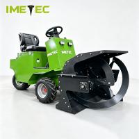 China Three Wheeled Livestock Cow Feed Pusher Truck With Spiral Auger for sale